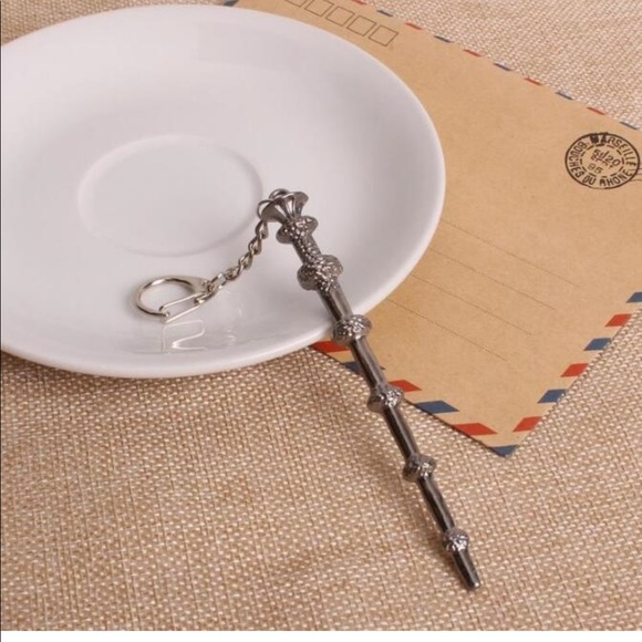 Accessories | 4 Pc Harry Potter Dumbledore Wand Key Chains | Poshmark